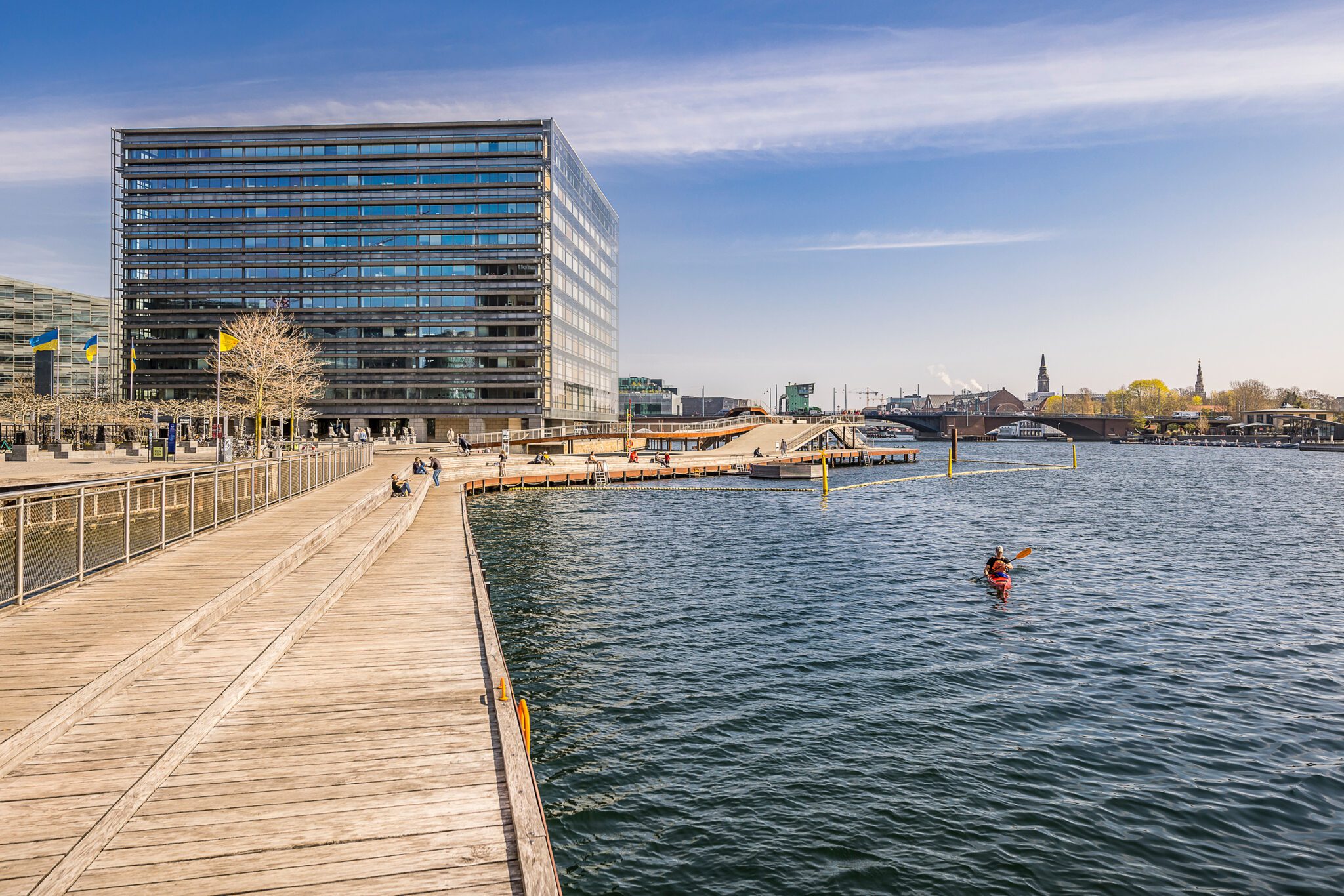 Jyske Bank lejer Glaskuben og samler sine hovedstadsaktiviteter ...